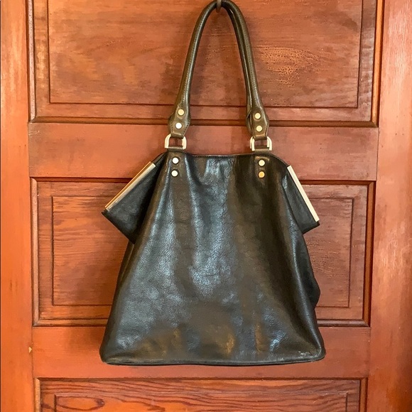 Kenneth Cole | Bags | Kenneth Cole Large Leather Tote Baggy Silver ...